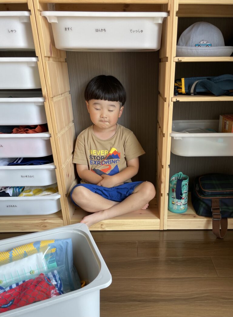 年少でもできる！自分でお支度できる仕組みは見やすさ取り出しやすさ | marute こすぎりさ
