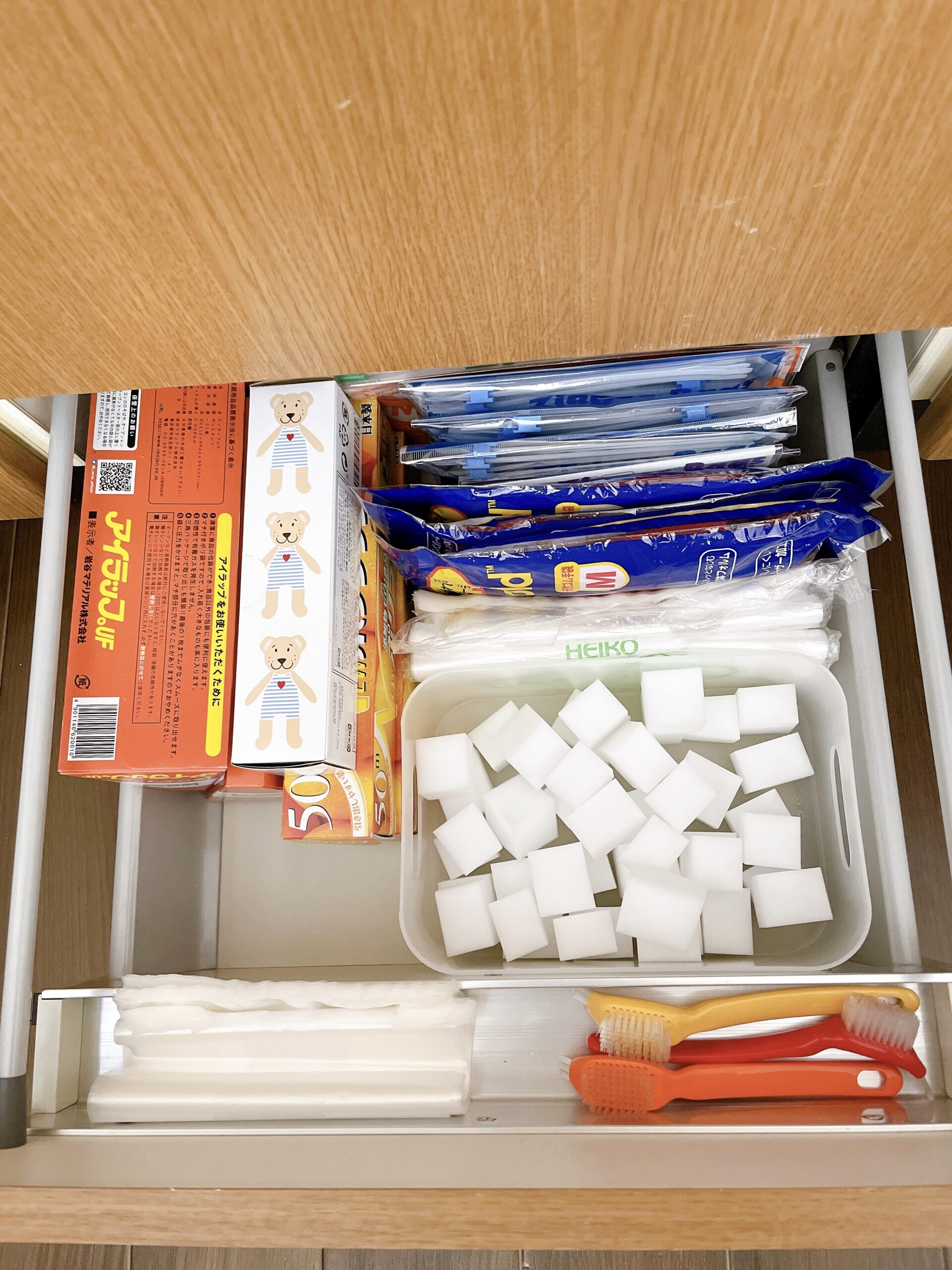 ちぎるはご法度！「メラミンスポンジ」は包丁が、きれいなサイコロに | marute こすぎりさ